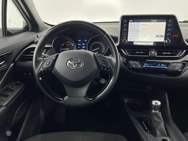 Синий Тойота C-HR 2022 в Вильнюс, объемом двигателя 1.80 л и пробегом 117 тыс. км за 21900 €, фото 9 на AUTOMOTO.COM.LV