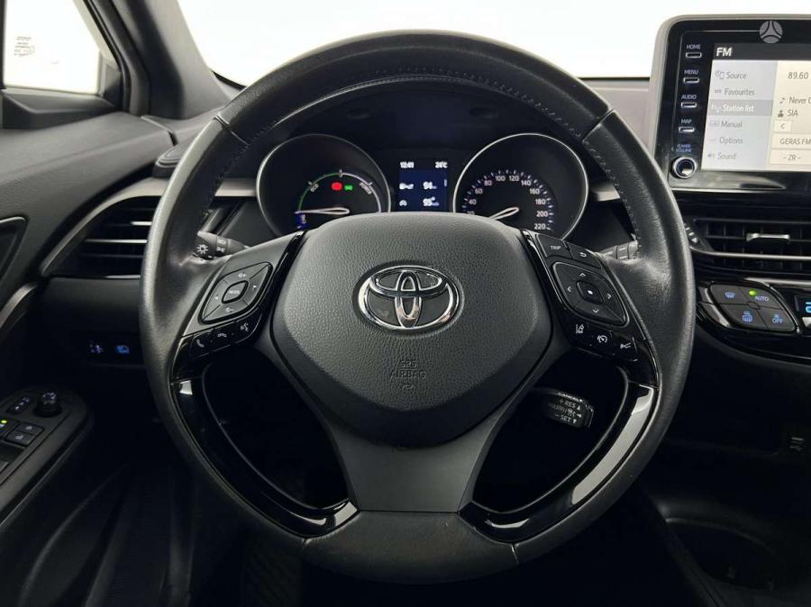 Zils Toyota C-HR 2022 Viļņa, ar dzinēja tilpumu 1.80 L un nobraukumu 117 tūkst. km par 21900 €, foto 13 vietnē AUTOMOTO.COM.LV