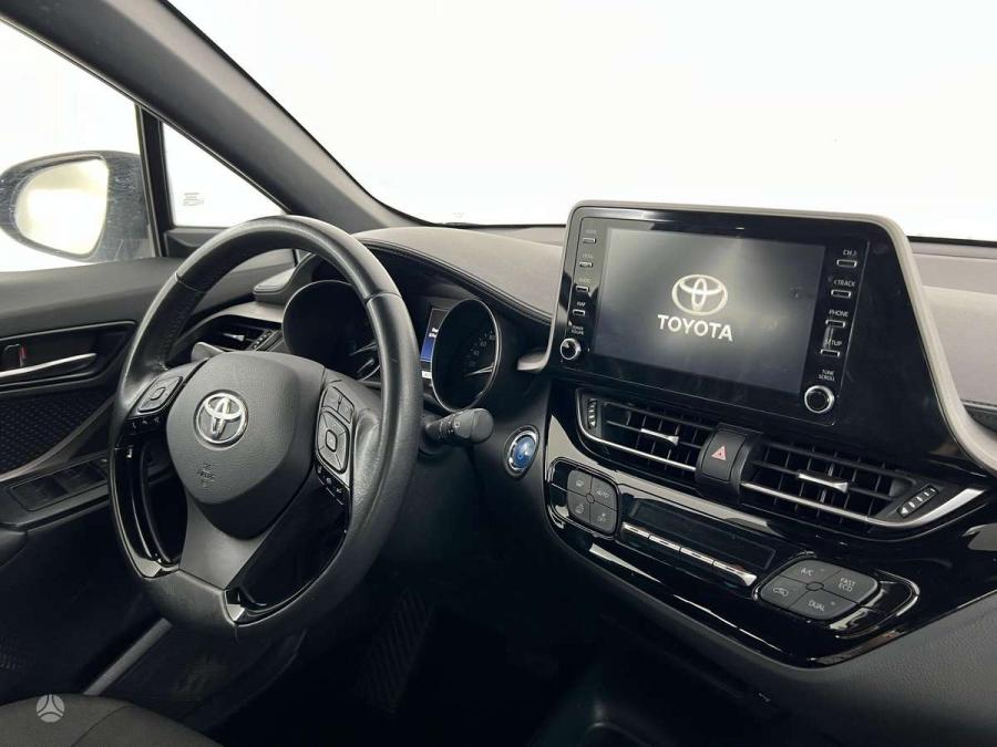 Zils Toyota C-HR 2022 Viļņa, ar dzinēja tilpumu 1.80 L un nobraukumu 117 tūkst. km par 21900 €, foto 15 vietnē AUTOMOTO.COM.LV