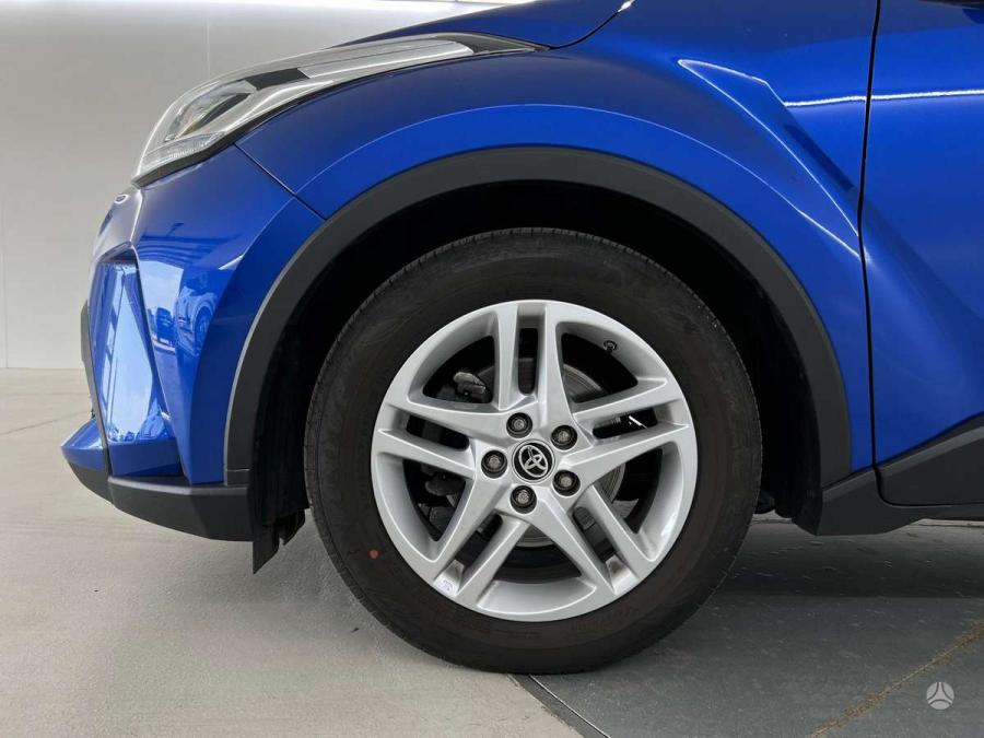 Zils Toyota C-HR 2022 Viļņa, ar dzinēja tilpumu 1.80 L un nobraukumu 117 tūkst. km par 21900 €, foto 16 vietnē AUTOMOTO.COM.LV
