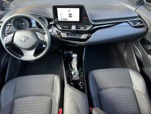 Синий Тойота C-HR 2022 в Авиженяй, объемом двигателя 1.80 л и пробегом 31 тыс. км за 24250 €, фото 4 на AUTOMOTO.COM.LV