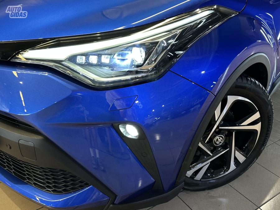 Синий Тойота C-HR 2022 в Авиженяй, объемом двигателя 1.80 л и пробегом 31 тыс. км за 24250 €, фото 31 на AUTOMOTO.COM.LV
