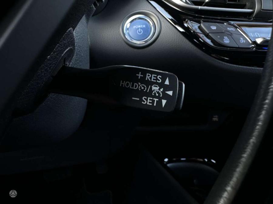 Синий Тойота C-HR 2022 в Вильнюс, объемом двигателя 1.80 л и пробегом 31 тыс. км за 24250 €, фото 16 на AUTOMOTO.COM.LV