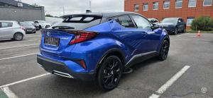 Blue Toyota C-HR 2022 in Vilnius, with an engine capacity of 1.99 L and mileage of 76 thousand km for 24650 €, photo 5 on AUTOMOTO.COM.LV