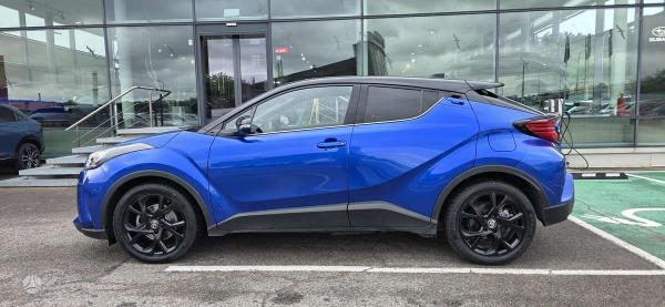 Zils Toyota C-HR 2022 Viļņa, ar dzinēja tilpumu 1.99 L un nobraukumu 76 tūkst. km par 24650 €, foto 6 vietnē AUTOMOTO.COM.LV
