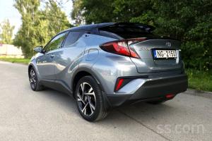 Zils Toyota C-HR 2022 Rīga, ar dzinēja tilpumu 1.80 L un nobraukumu 173 tūkst. km par 21900 €, foto 4 vietnē AUTOMOTO.COM.LV