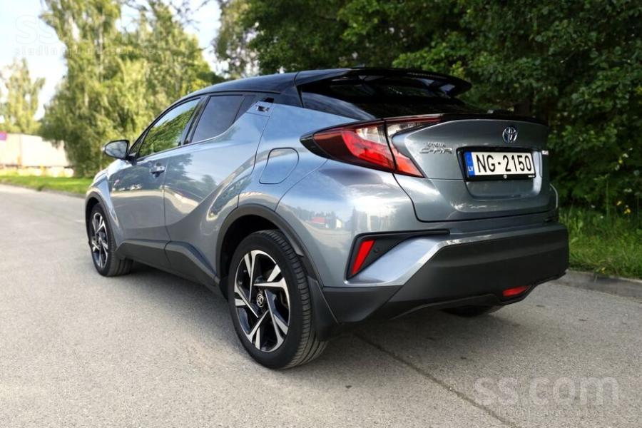 Zils Toyota C-HR 2022 Rīga, ar dzinēja tilpumu 1.80 L un nobraukumu 173 tūkst. km par 21900 €, foto 4 vietnē AUTOMOTO.COM.LV