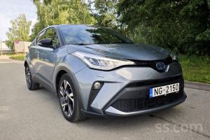 Zils Toyota C-HR 2022 Rīga, ar dzinēja tilpumu 1.80 L un nobraukumu 173 tūkst. km par 21900 €, foto 8 vietnē AUTOMOTO.COM.LV