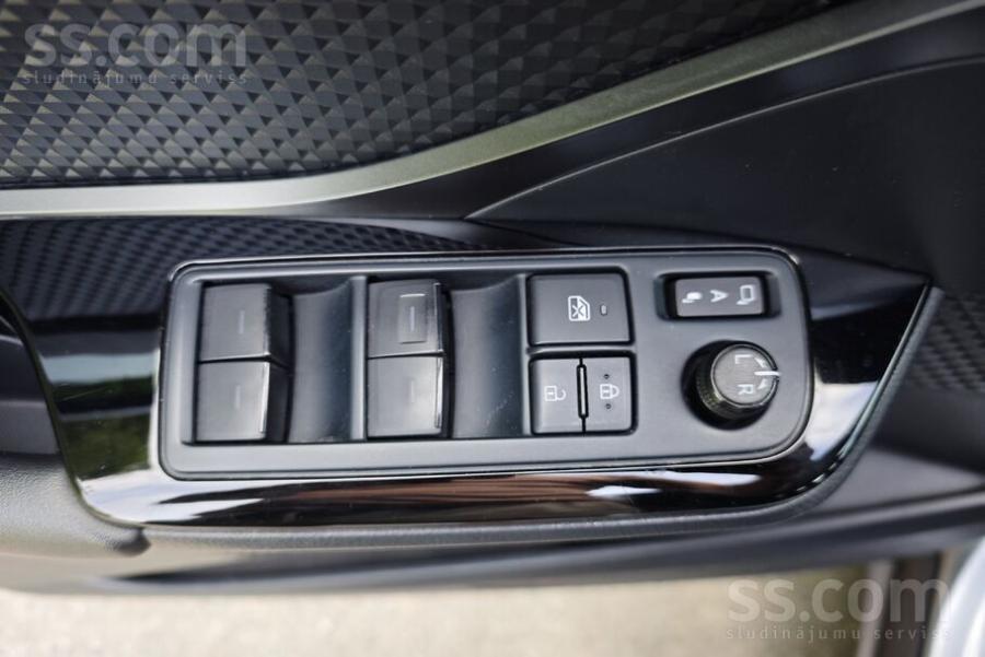 Zils Toyota C-HR 2022 Rīga, ar dzinēja tilpumu 1.80 L un nobraukumu 173 tūkst. km par 21900 €, foto 27 vietnē AUTOMOTO.COM.LV