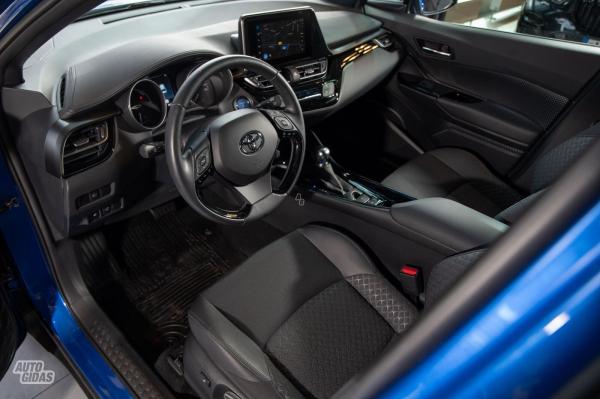 Zils Toyota C-HR 2022 Kauņa, ar dzinēja tilpumu 1.80 L un nobraukumu 38 tūkst. km par 24771 €, foto 11 vietnē AUTOMOTO.COM.LV