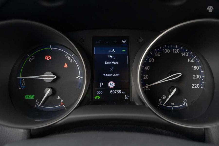 Blue Toyota C-HR 2022 in Vilnius, with an engine capacity of 1.99 L and mileage of 70 thousand km for 22950 €, photo 19 on AUTOMOTO.COM.LV