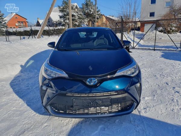 Zils Toyota C-HR 2023 Panevēža, ar dzinēja tilpumu 1.80 L un nobraukumu 30 tūkst. km par 20500 €, foto 2 vietnē AUTOMOTO.COM.LV