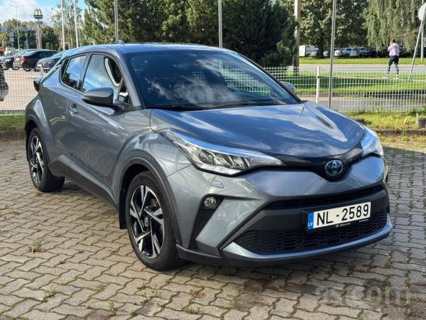 Zils Toyota C-HR 2023 Rīga, ar dzinēja tilpumu 1.80 L un nobraukumu 64 tūkst. km par 21450 €, foto  vietnē AUTOMOTO.COM.LV