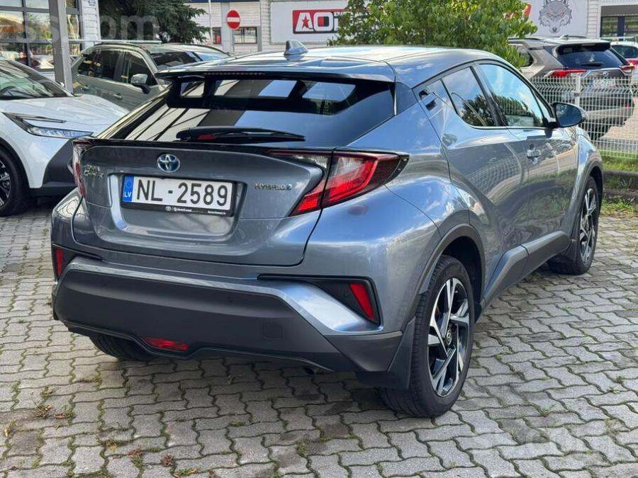 Zils Toyota C-HR 2023 Rīga, ar dzinēja tilpumu 1.80 L un nobraukumu 64 tūkst. km par 21450 €, foto 5 vietnē AUTOMOTO.COM.LV