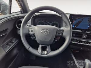 Zils Toyota C-HR 2025 Rīga, ar dzinēja tilpumu 1.80 L un nobraukumu 25 tūkst. km par 27900 €, foto 13 vietnē AUTOMOTO.COM.LV