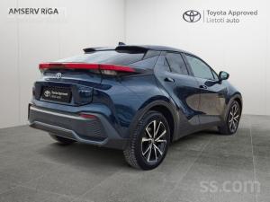 Синий Тойота C-HR 2025 в Рига, объемом двигателя 1.80 л и пробегом 21 тыс. км за 27900 €, фото 3 на AUTOMOTO.COM.LV