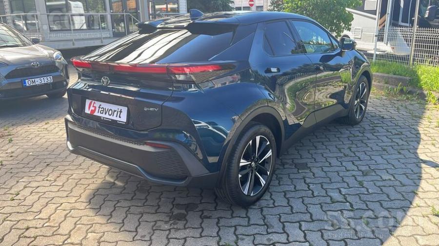 Zils Toyota C-HR 2025 Rīga, ar dzinēja tilpumu 1.80 L un nobraukumu 6 tūkst. km par 32450 €, foto 5 vietnē AUTOMOTO.COM.LV