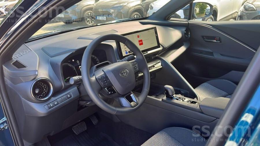 Zils Toyota C-HR 2025 Rīga, ar dzinēja tilpumu 1.80 L un nobraukumu 6 tūkst. km par 32450 €, foto 6 vietnē AUTOMOTO.COM.LV