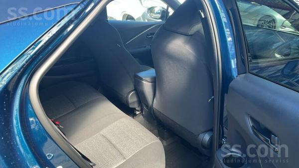 Blue Toyota C-HR 2025 in Riga, with an engine capacity of 1.80 L and mileage of 6 thousand km for 32450 €, photo 7 on AUTOMOTO.COM.LV