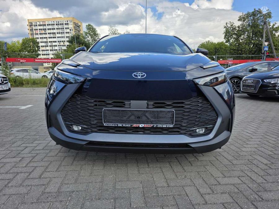 Синий Тойота C-HR 2025 в Вильнюс, объемом двигателя 1.99 л и пробегом 30 тыс. км за 29000 €, фото 3 на AUTOMOTO.COM.LV