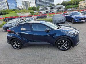 Синий Тойота C-HR 2025 в Вильнюс, объемом двигателя 1.99 л и пробегом 30 тыс. км за 29000 €, фото 4 на AUTOMOTO.COM.LV