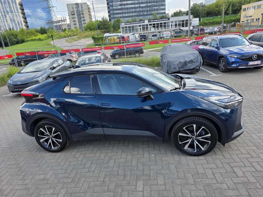 Синий Тойота C-HR 2025 в Вильнюс, объемом двигателя 1.99 л и пробегом 30 тыс. км за 29000 €, фото 4 на AUTOMOTO.COM.LV