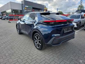 Синий Тойота C-HR 2025 в Вильнюс, объемом двигателя 1.99 л и пробегом 30 тыс. км за 29000 €, фото 6 на AUTOMOTO.COM.LV