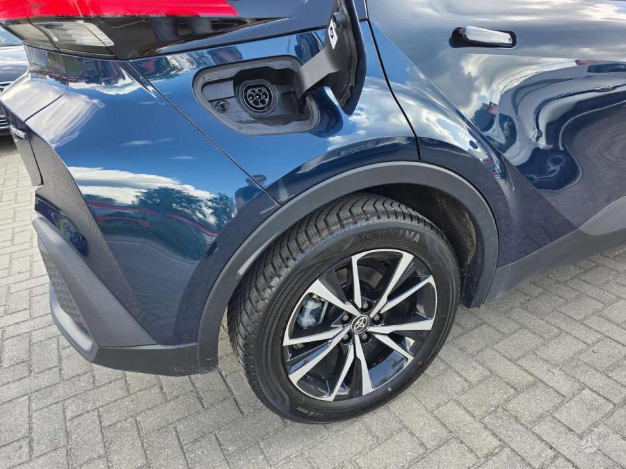 Синий Тойота C-HR 2025 в Вильнюс, объемом двигателя 1.99 л и пробегом 30 тыс. км за 29000 €, фото 10 на AUTOMOTO.COM.LV