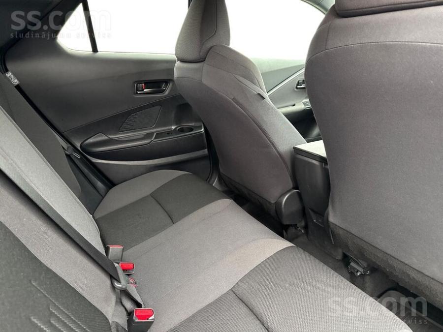 Zils Toyota C-HR 2025 Rīga, ar dzinēja tilpumu 1.80 L un nobraukumu 28 tūkst. km par 28490 €, foto 8 vietnē AUTOMOTO.COM.LV