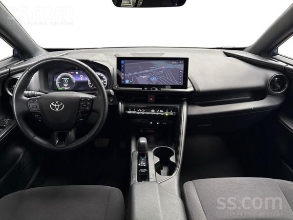 Blue Toyota C-HR 2025 in Riga, with an engine capacity of 1.80 L and mileage of 28 thousand km for 28490 €, photo 8 on AUTOMOTO.COM.LV