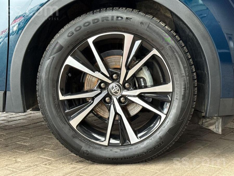 Zils Toyota C-HR 2025 Rīga, ar dzinēja tilpumu 1.80 L un nobraukumu 28 tūkst. km par 28490 €, foto 17 vietnē AUTOMOTO.COM.LV