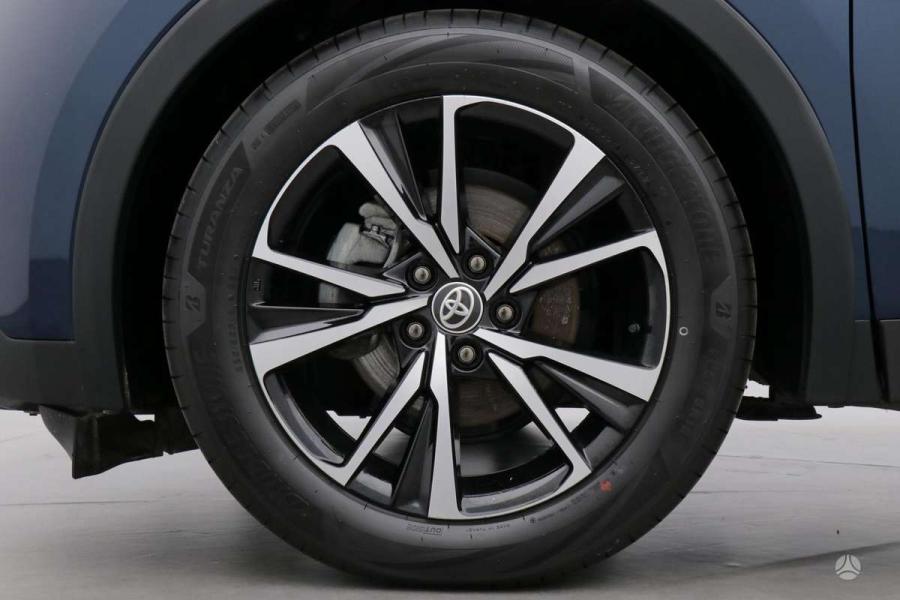 Синий Тойота C-HR 2025 в Вильнюс, объемом двигателя 1.80 л и пробегом 31 тыс. км за 29900 €, фото 17 на AUTOMOTO.COM.LV