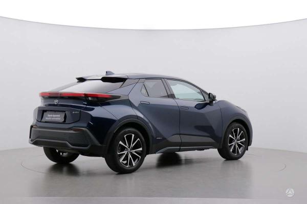 Blue Toyota C-HR 2025 in Vilnius, with an engine capacity of 1.99 L and mileage of 9 thousand km for 38900 €, photo 3 on AUTOMOTO.COM.LV