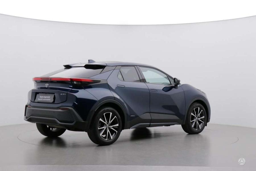 Zils Toyota C-HR 2025 Viļņa, ar dzinēja tilpumu 1.99 L un nobraukumu 9 tūkst. km par 38900 €, foto 4 vietnē AUTOMOTO.COM.LV