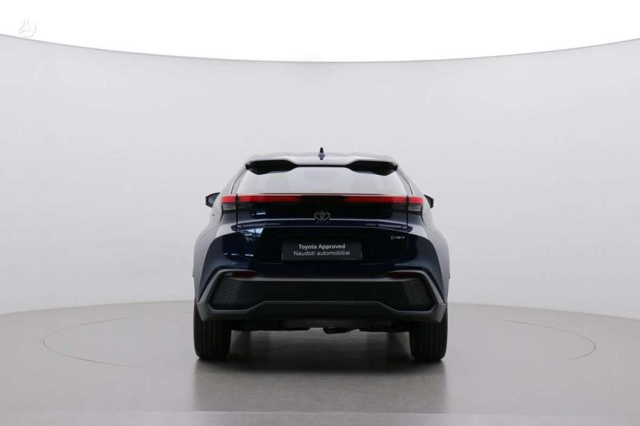 Zils Toyota C-HR 2025 Viļņa, ar dzinēja tilpumu 1.99 L un nobraukumu 9 tūkst. km par 38900 €, foto 6 vietnē AUTOMOTO.COM.LV