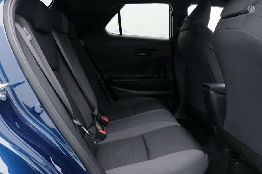 Zils Toyota C-HR 2025 Viļņa, ar dzinēja tilpumu 1.99 L un nobraukumu 9 tūkst. km par 38900 €, foto 11 vietnē AUTOMOTO.COM.LV
