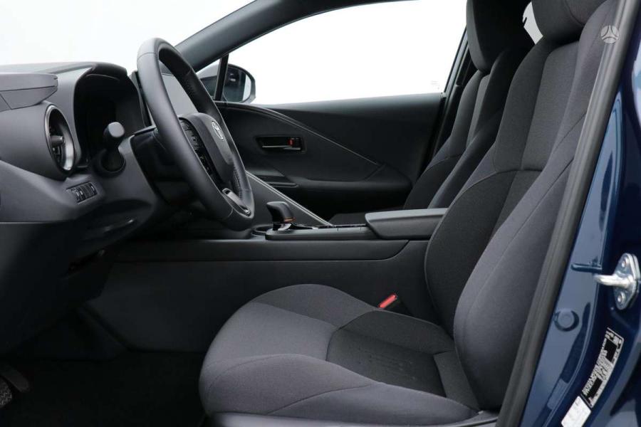 Zils Toyota C-HR 2025 Viļņa, ar dzinēja tilpumu 1.99 L un nobraukumu 9 tūkst. km par 38900 €, foto 13 vietnē AUTOMOTO.COM.LV
