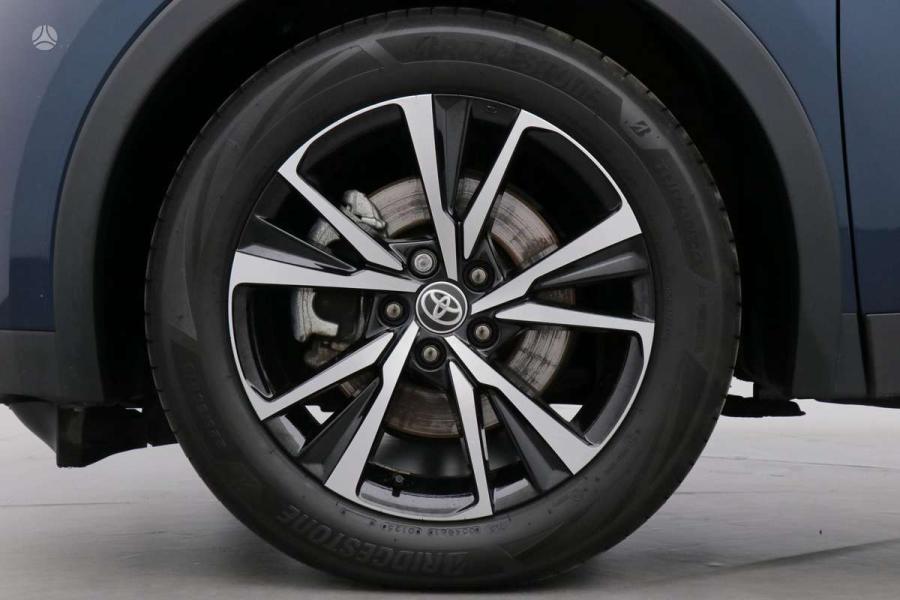 Zils Toyota C-HR 2025 Viļņa, ar dzinēja tilpumu 1.99 L un nobraukumu 9 tūkst. km par 38900 €, foto 17 vietnē AUTOMOTO.COM.LV