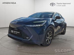 Zils Toyota C-HR 2025 Rīga, ar dzinēja tilpumu 1.80 L un nobraukumu 28 tūkst. km par 27900 €, foto  vietnē AUTOMOTO.COM.LV