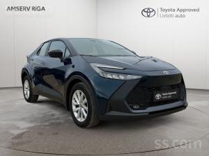 Синий Тойота C-HR 2025 в Рига, объемом двигателя 1.80 л и пробегом 42 тыс. км за 26900 €, фото 4 на AUTOMOTO.COM.LV