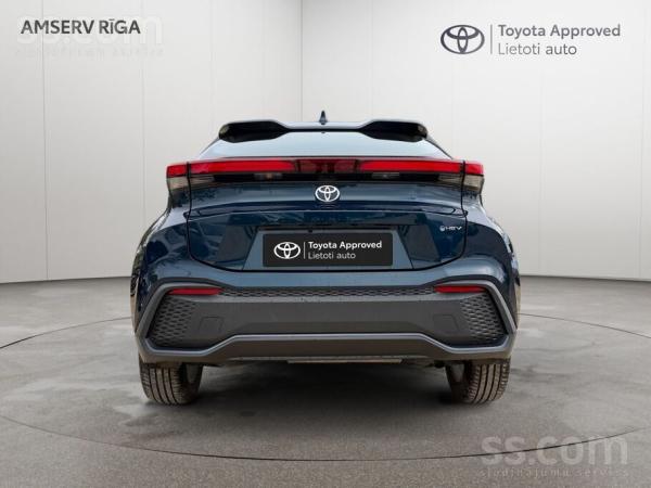 Синий Тойота C-HR 2025 в Рига, объемом двигателя 1.80 л и пробегом 42 тыс. км за 26900 €, фото 7 на AUTOMOTO.COM.LV