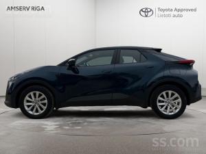Синий Тойота C-HR 2025 в Рига, объемом двигателя 1.80 л и пробегом 42 тыс. км за 26900 €, фото 8 на AUTOMOTO.COM.LV