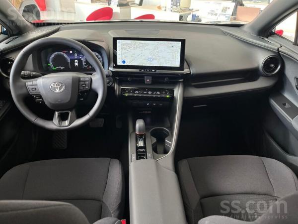 Blue Toyota C-HR 2026 in Jekabpils, with an engine capacity of 1.80 L and mileage of 10 thousand km for 35740 €, photo 8 on AUTOMOTO.COM.LV