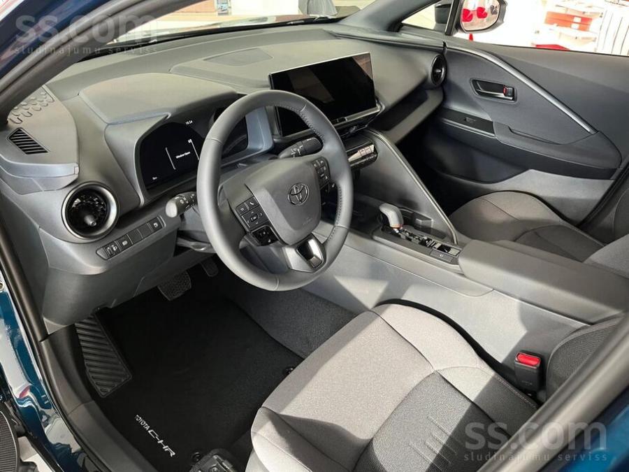 Zils Toyota C-HR 2026 Jēkabpils, ar dzinēja tilpumu 1.80 L un nobraukumu 10 tūkst. km par 35740 €, foto 10 vietnē AUTOMOTO.COM.LV