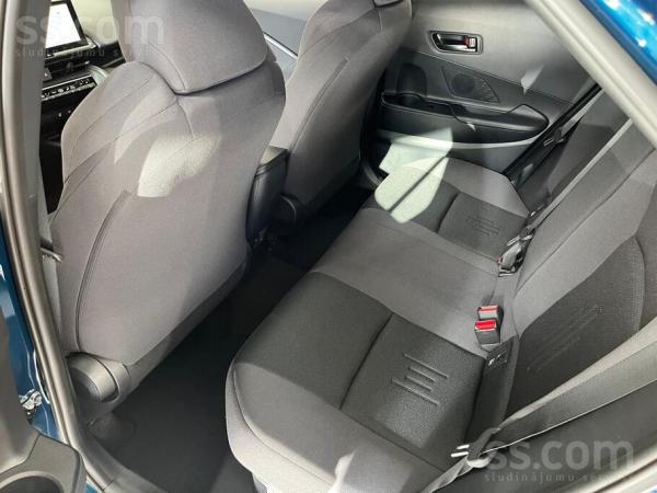Blue Toyota C-HR 2026 in Jekabpils, with an engine capacity of 1.80 L and mileage of 10 thousand km for 35740 €, photo 10 on AUTOMOTO.COM.LV