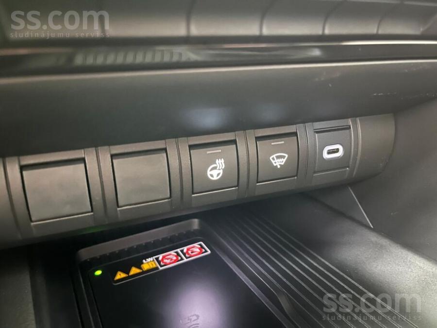Zils Toyota C-HR 2026 Jēkabpils, ar dzinēja tilpumu 1.80 L un nobraukumu 10 tūkst. km par 35740 €, foto 13 vietnē AUTOMOTO.COM.LV