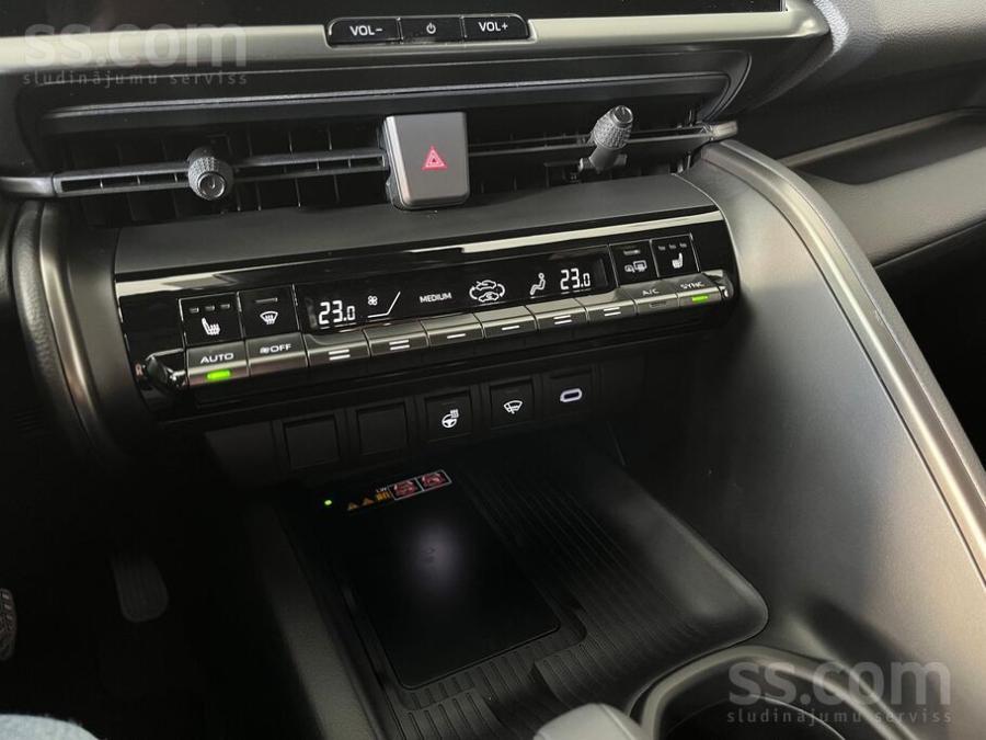 Zils Toyota C-HR 2026 Jēkabpils, ar dzinēja tilpumu 1.80 L un nobraukumu 10 tūkst. km par 35740 €, foto 14 vietnē AUTOMOTO.COM.LV