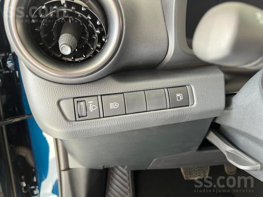 Zils Toyota C-HR 2026 Jēkabpils, ar dzinēja tilpumu 1.80 L un nobraukumu 10 tūkst. km par 35740 €, foto 17 vietnē AUTOMOTO.COM.LV
