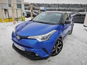 Blue Toyota C-HR 2017 in Vilnius, with an engine capacity of 1.80 L and mileage of 247 thousand km for 13300 €, photo 2 on AUTOMOTO.COM.LV