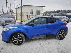 Blue Toyota C-HR 2017 in Vilnius, with an engine capacity of 1.80 L and mileage of 247 thousand km for 13300 €, photo 4 on AUTOMOTO.COM.LV